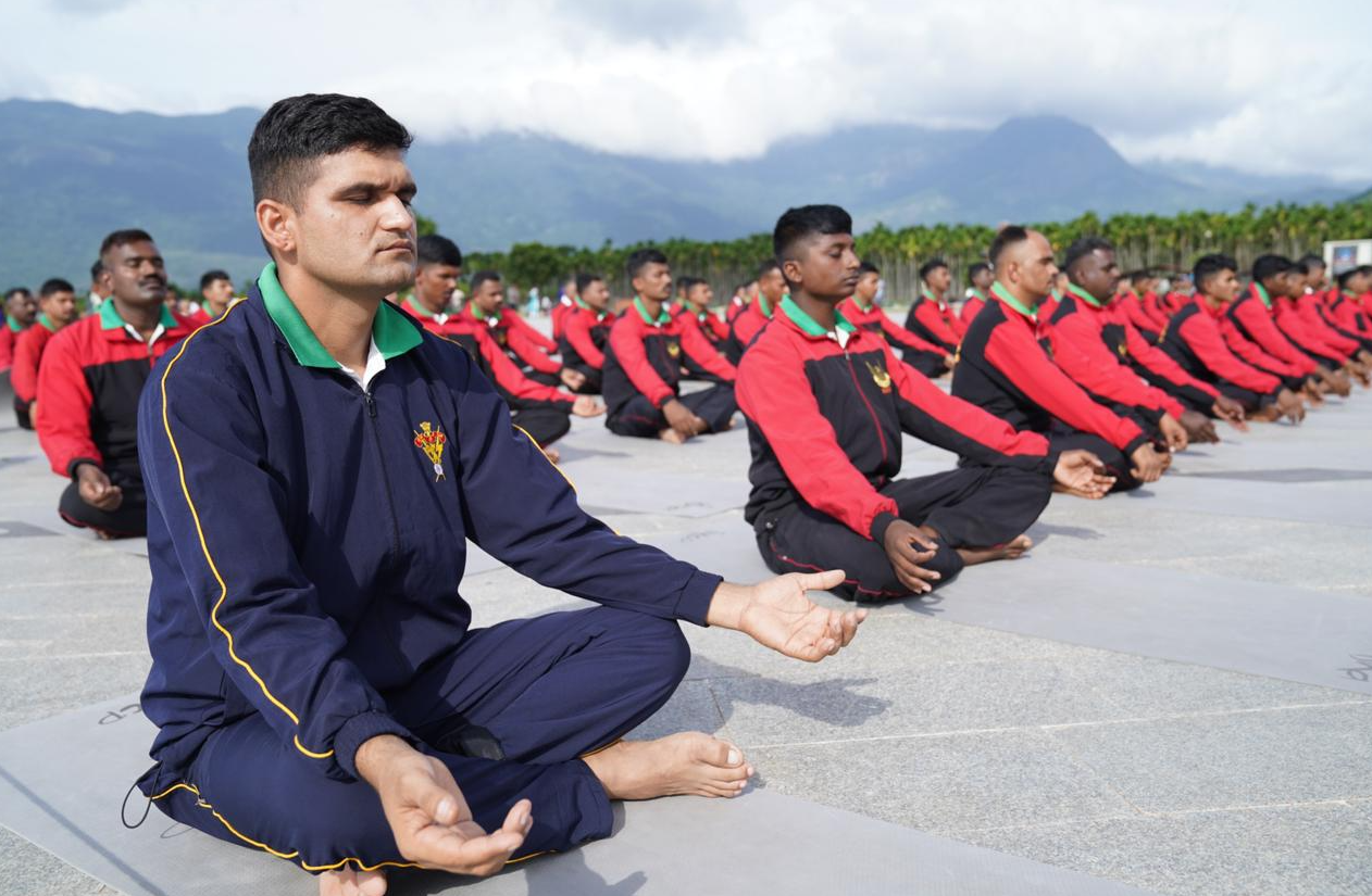 Isha Foundation Hosts 2,500+ Free Yoga Sessions for 10,000+ Defence ...
