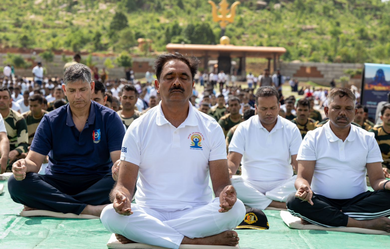 Isha Foundation Hosts 2,500+ Free Yoga Sessions for 10,000+ Defence ...