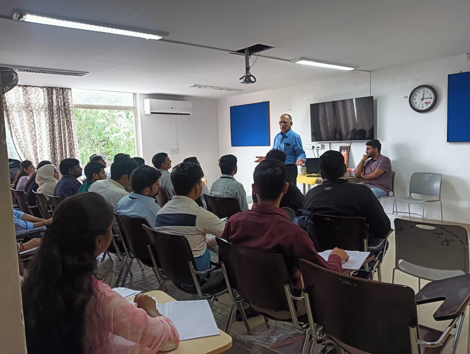 Unnati Foundation Transforms Lives: Training Over 2.5 Lakh Youth Across ...